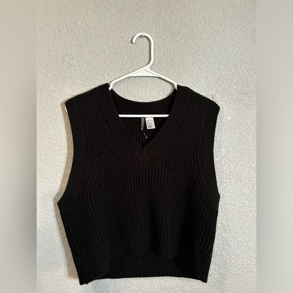 H&M | Tops | Hm Cable Knit Vest Black | Poshmark